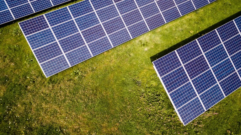 Solar Inverters: A Complete Guide - Green Energy Hub