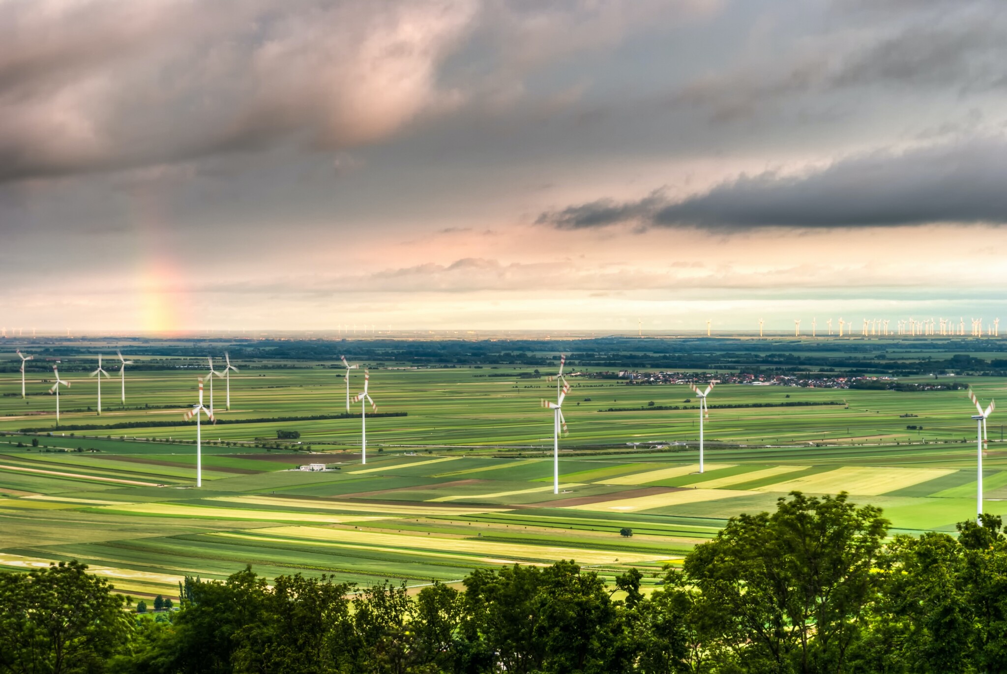 Top 8 Benefits Of Using Green Energy - Green Energy Hub